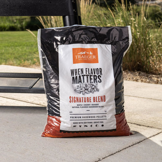 GetUSCart- Traeger Grills Signature Blend 100% All-Natural Wood Pellets ...